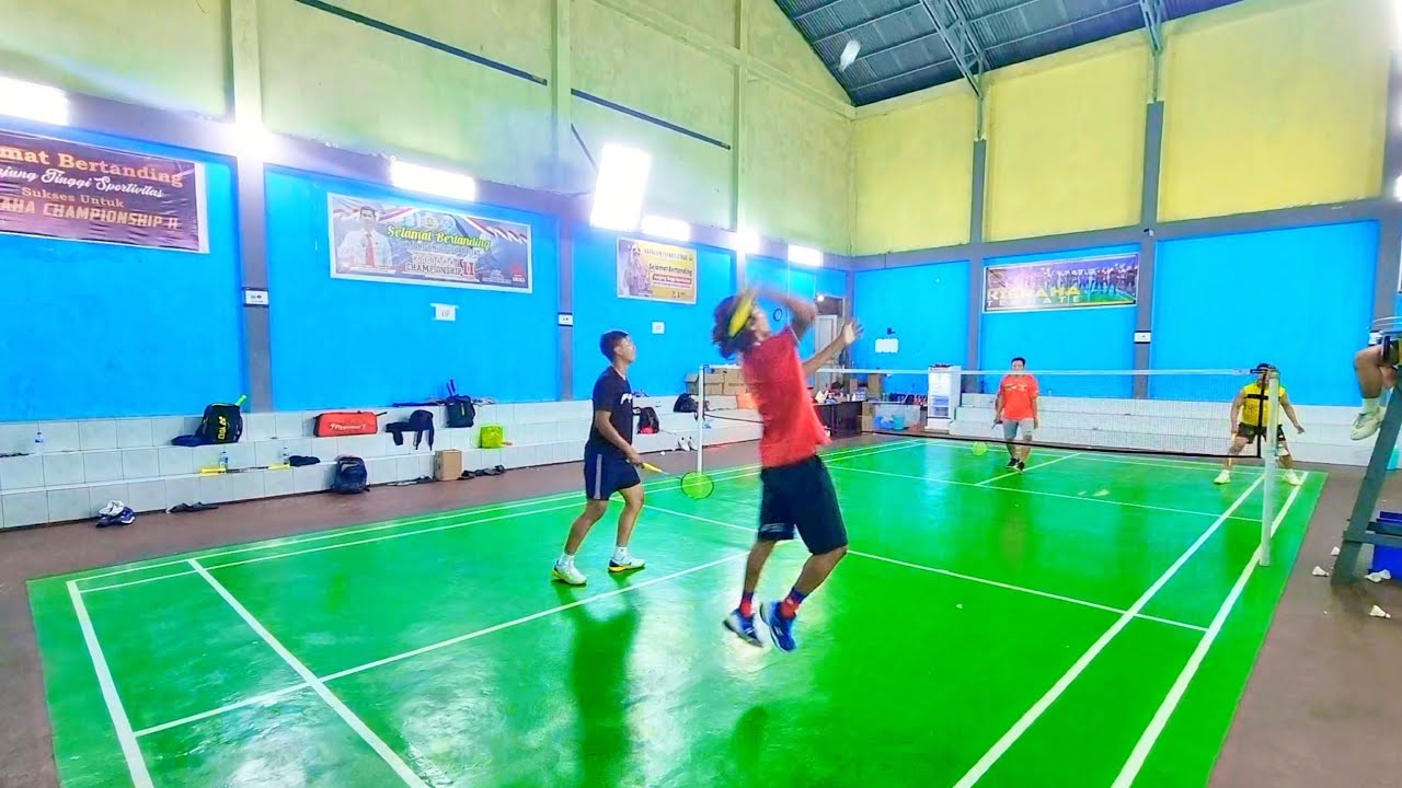 Novril/Pardy VS Yadi/Arman | GOR Badminton Koloncucu - Kota Ternate ...