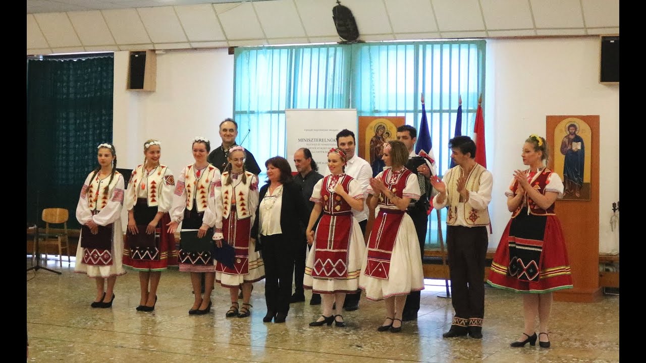 A "Ruszinok" folklór együttes fellépése az Országos Ruszin Önkormányzat ...