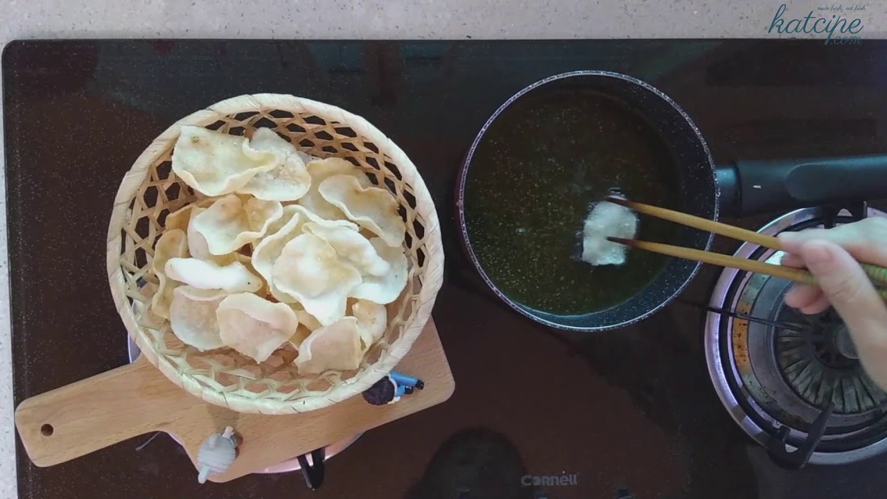 Cracker Frying - YouTube