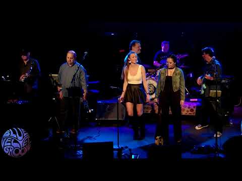 Blue Velvet Groove "Just Like Heaven" - YouTube