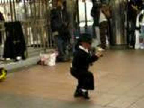 Midget Michael Jackson in New York City - YouTube