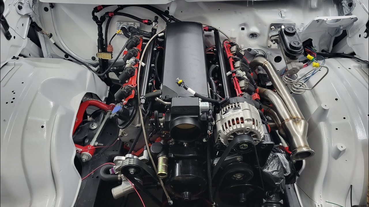 Running the terminator x max and cleaning up some of the engine bay ...