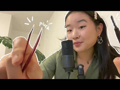 ASMR doing your eyebrows in 8 min // plucking, mouth sounds, inaudible whispers, spoolie ...