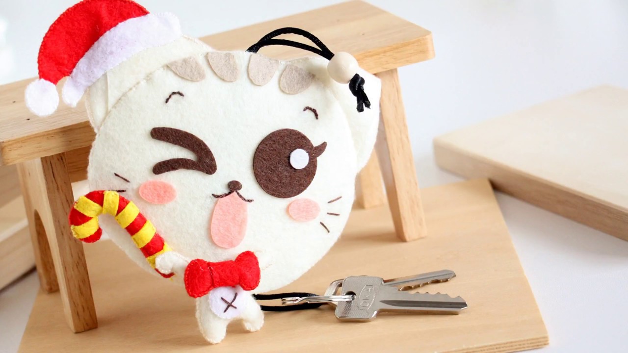 วิธีการเย็บพวงกุญแจสักหลาด How to make a felt key cover by Vanida ...