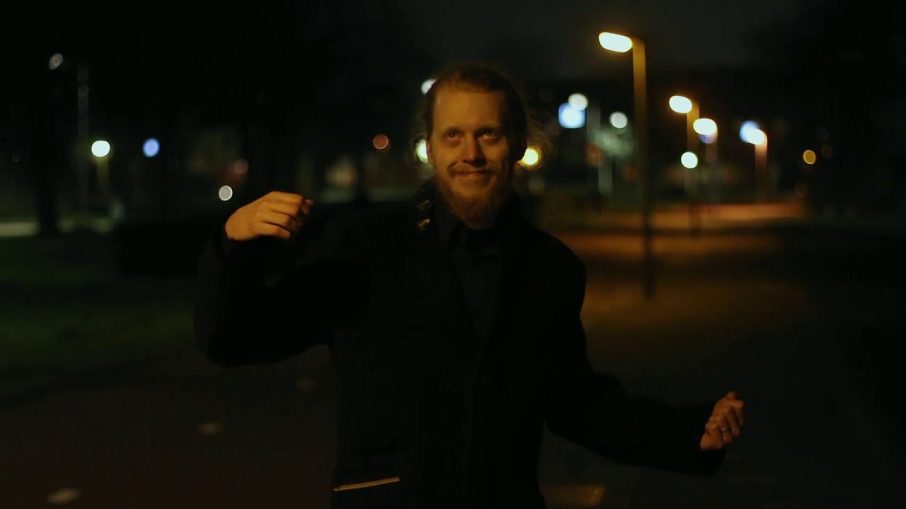 The Smiling Man (short horror) - YouTube