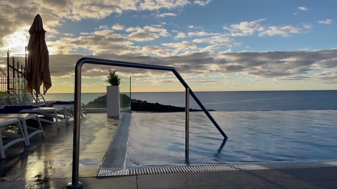 FREE greenscreen background - Infinity pool and sunrise in sunny ...