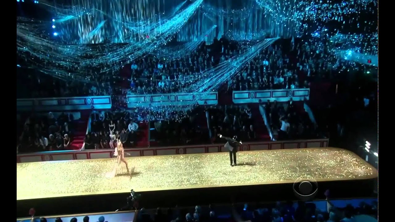 AKON Angel , HD 1080 p Live Victorias Secret Fashion Show 2010 - YouTube