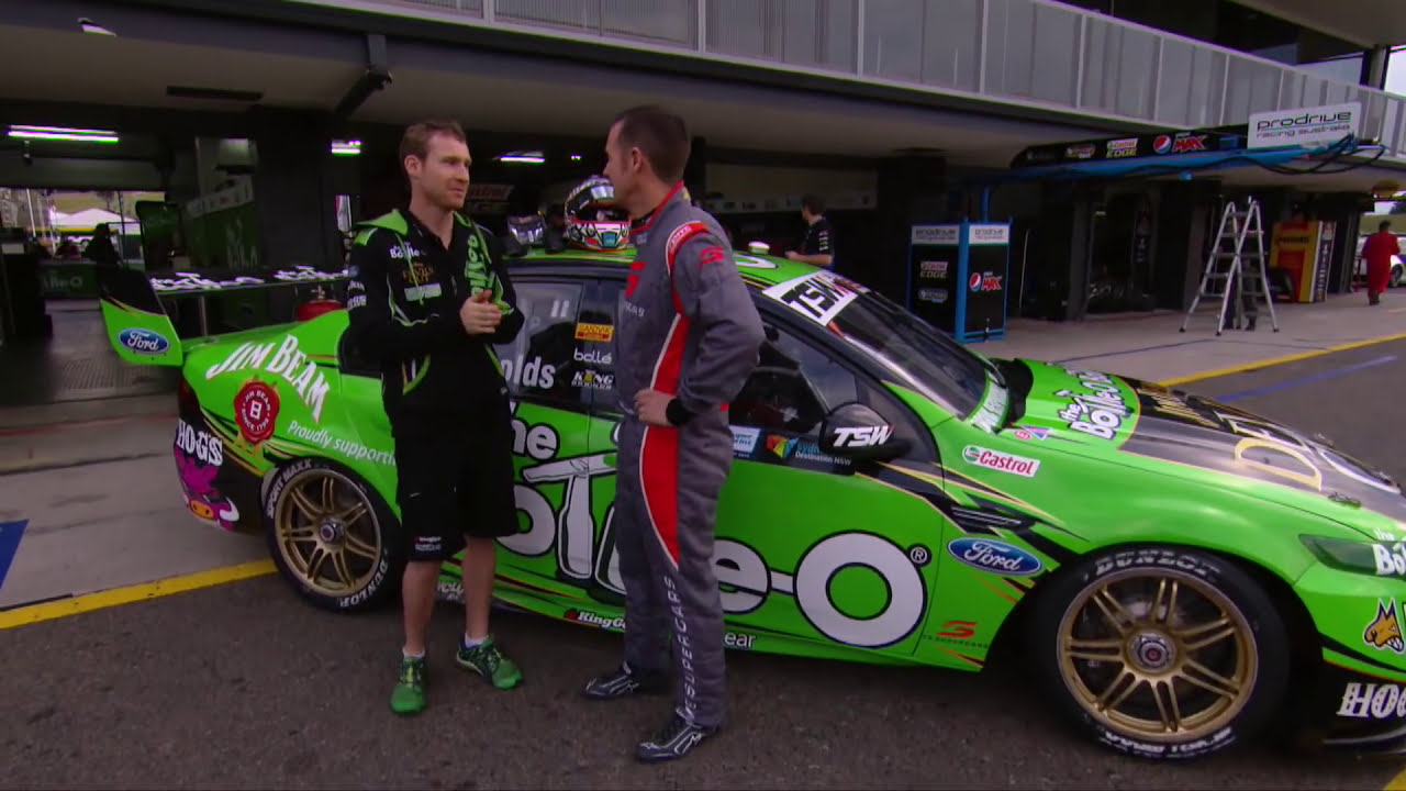 Murphy drives a Ford - YouTube