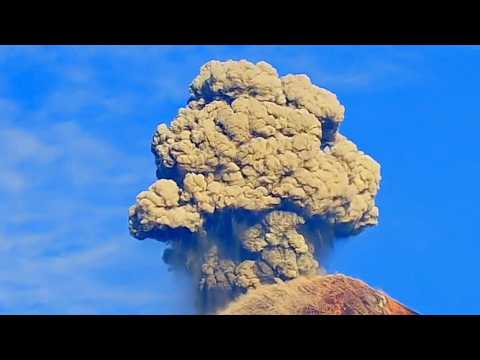 Fuego Volcano Blasts Dark Ash High Into the Sky (Sept. 19, 2026)