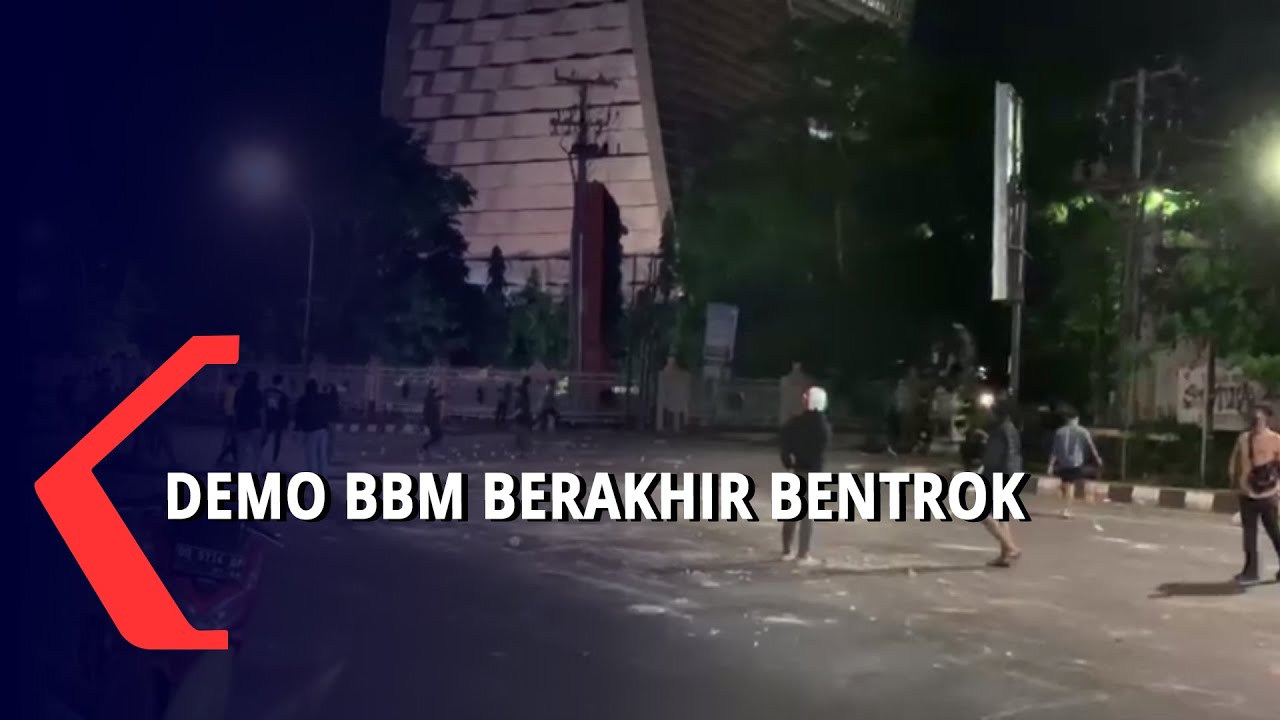 Demo BBM, Mahasiswa Bentrok Dengan Polisi Hingga Warga - YouTube