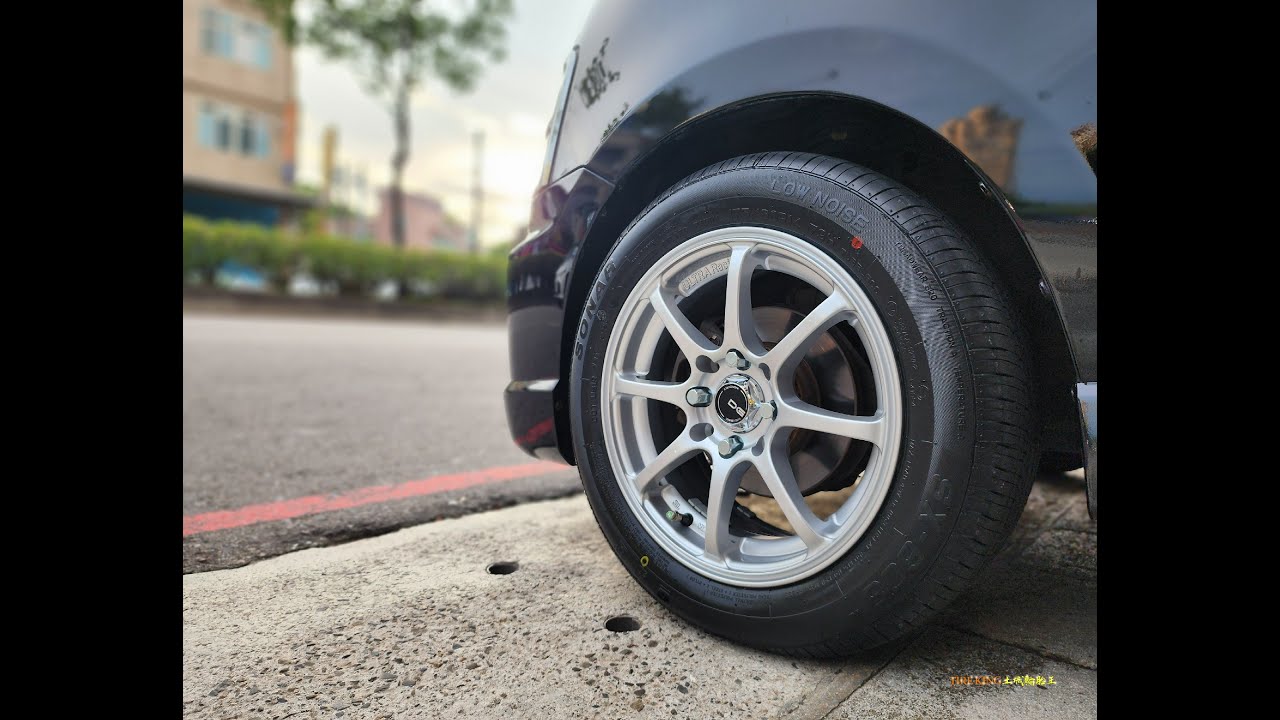 土城輪胎王 Suzuki Solio DG RS 高亮銀 14吋鋁圈 南港SX608 - YouTube