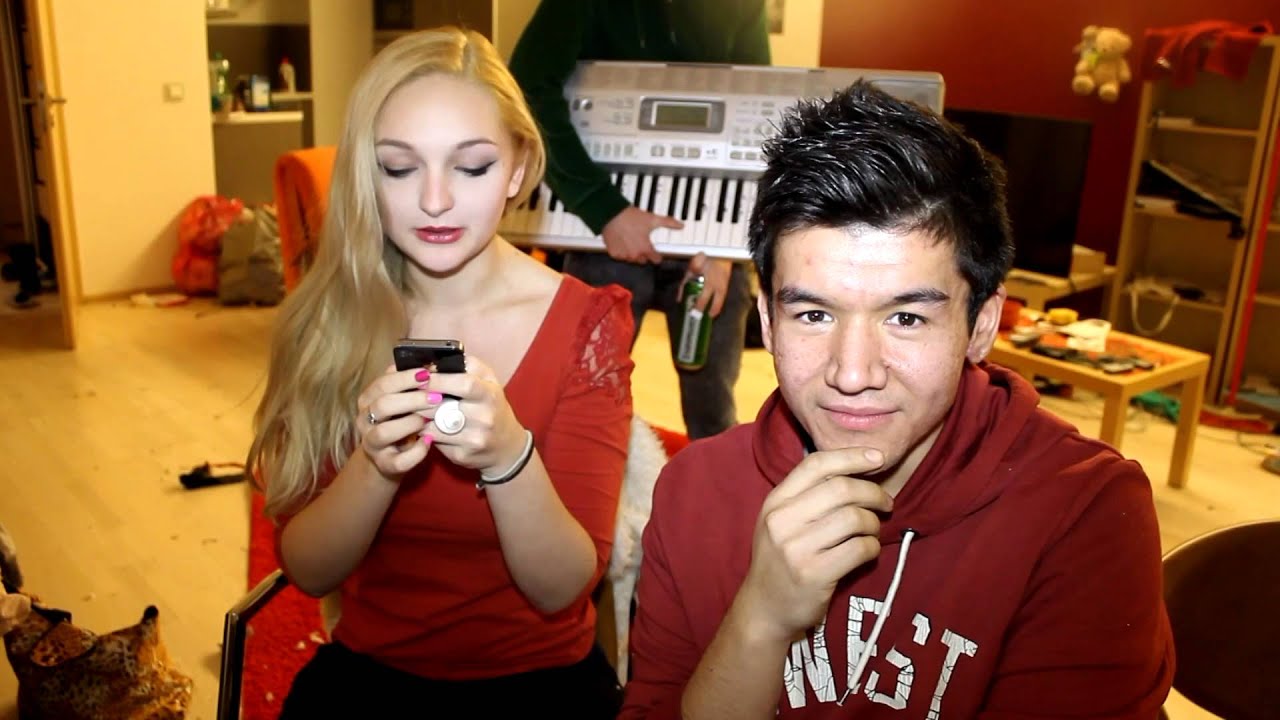 Christina Delaney uráží Raega. - YouTube