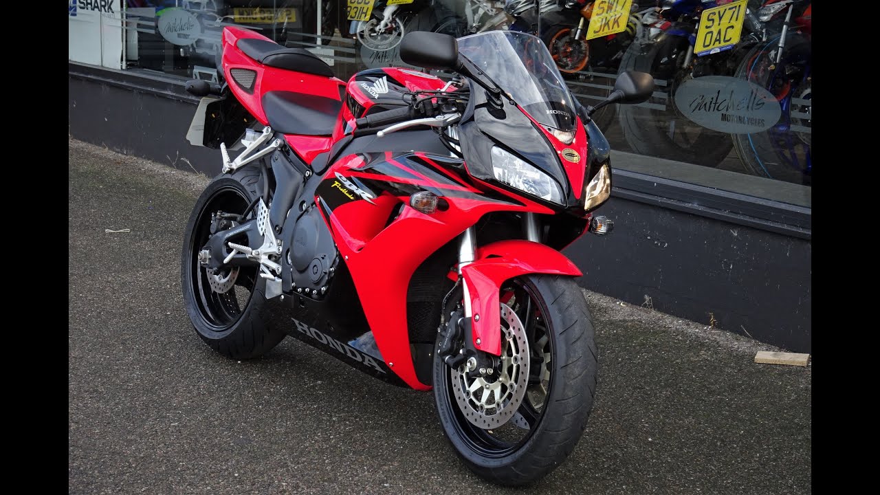 Honda CBR1000RR Fireblade 2006 - YouTube