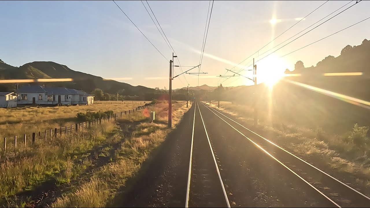 NZ Rail Cab View 4K: Hamilton to Raurimu in Evening Sun - YouTube