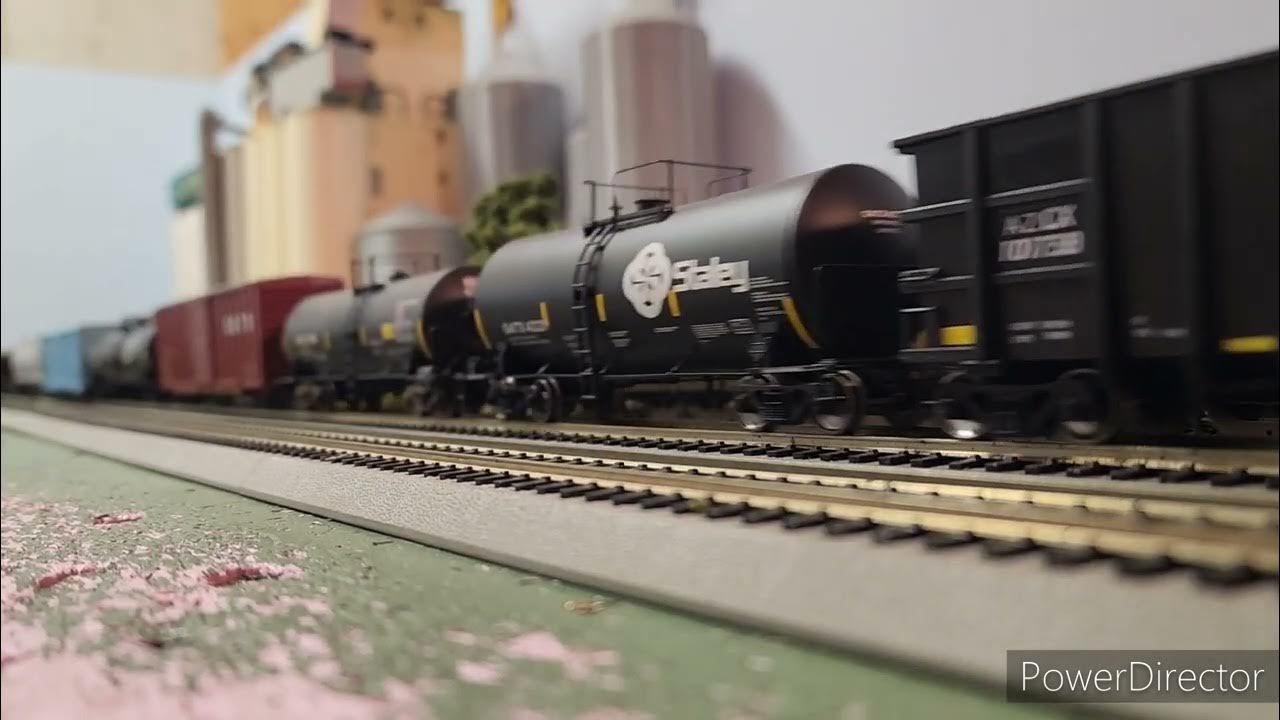 CBFX SD60M set - YouTube