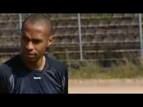 Thierry Henry tests new soccer shoes REEBOK - YouTube