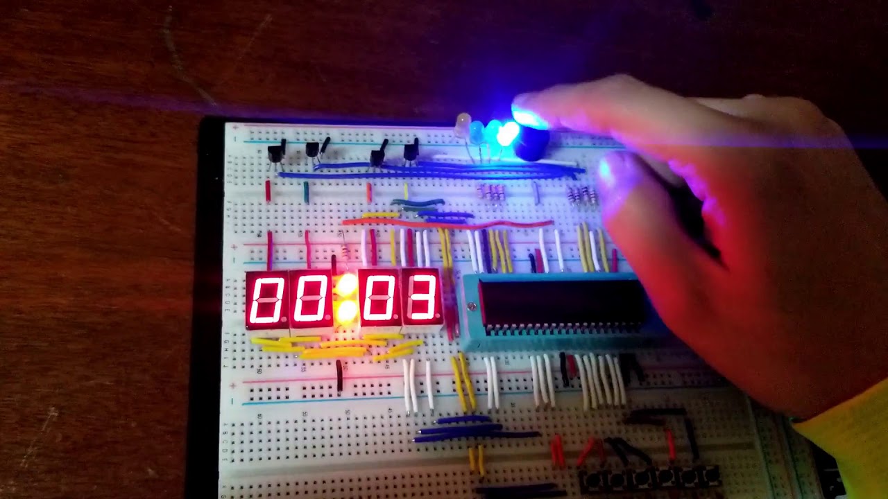 Proyecto 1: Reloj Digital - PIC16F887 - YouTube