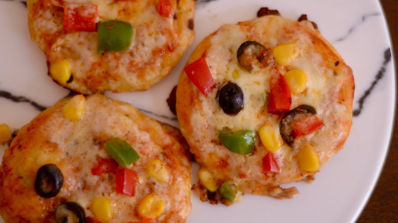 Mini Pan Pizza for Kids | Tawa Pizza for Kid's Party | Healthy Pizza ...