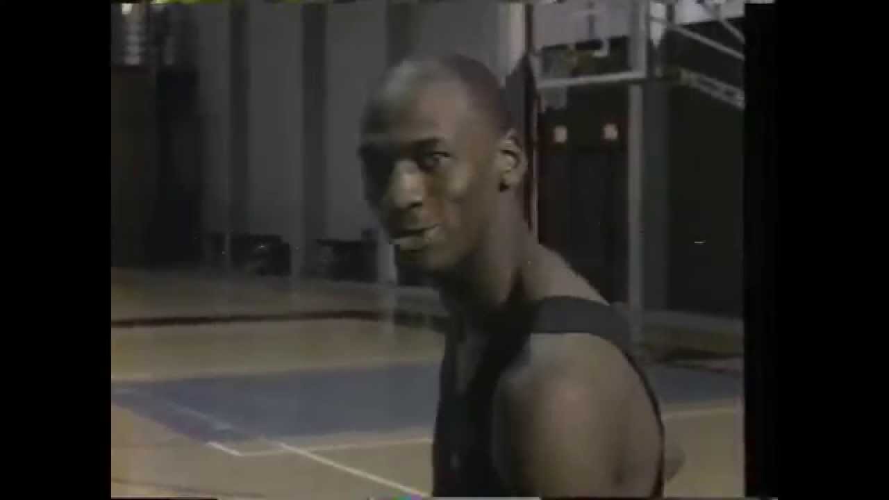 NIKE BO KNOWS AIR TRAINER SC II COMMERCIAL 1989 - YouTube