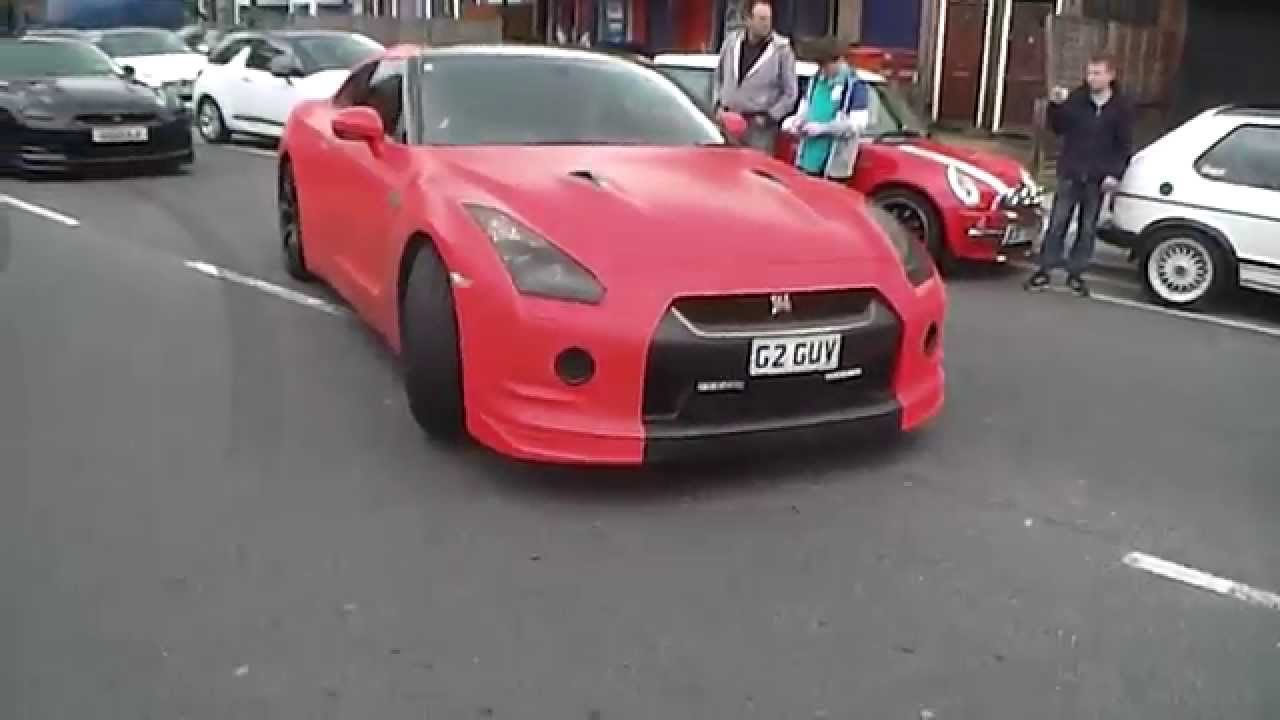 Nissan R35 GT-R Alpha 12 and Launch Control in the streets of London ...