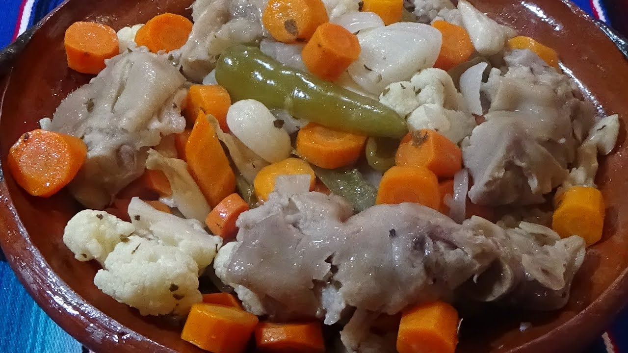 Como hacer patitas de puerco curtidas en Vinagre con vegetales - YouTube