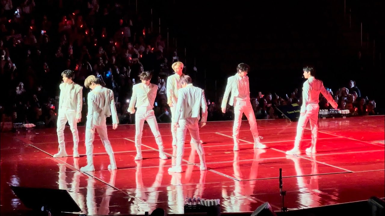 ENHYPEN Fate Tour: Newark Day 1 Dance Intermission - YouTube