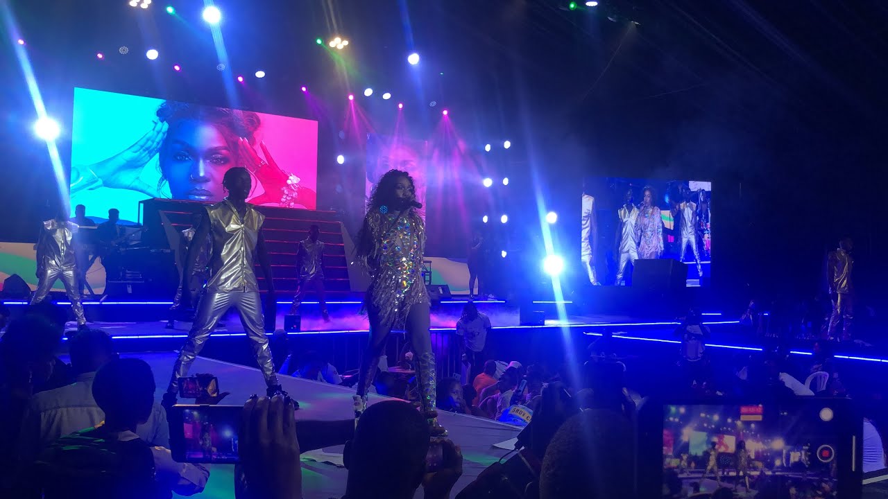 KAROLE KASITA STAGE GRAND ENTRANCE AT CHEKECHA CONCERT KU UMA SHOW ...