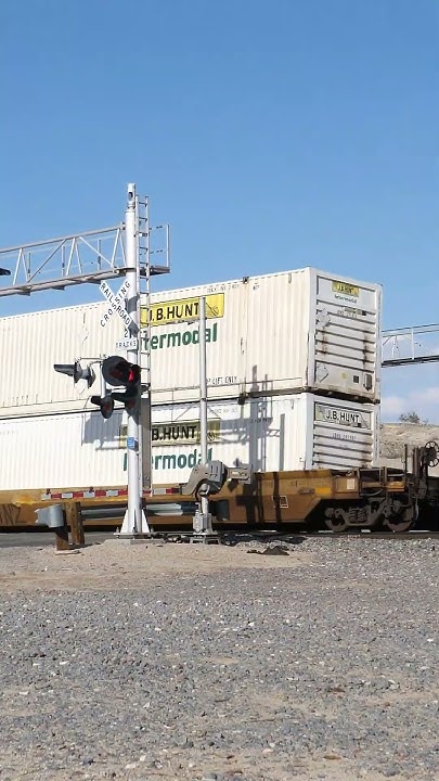 BNSF 3277 WB Q TRAIN MP 10.6 CAJON SUB 6-1-2023 #bnsf #railfanning #bnsftrains - YouTube