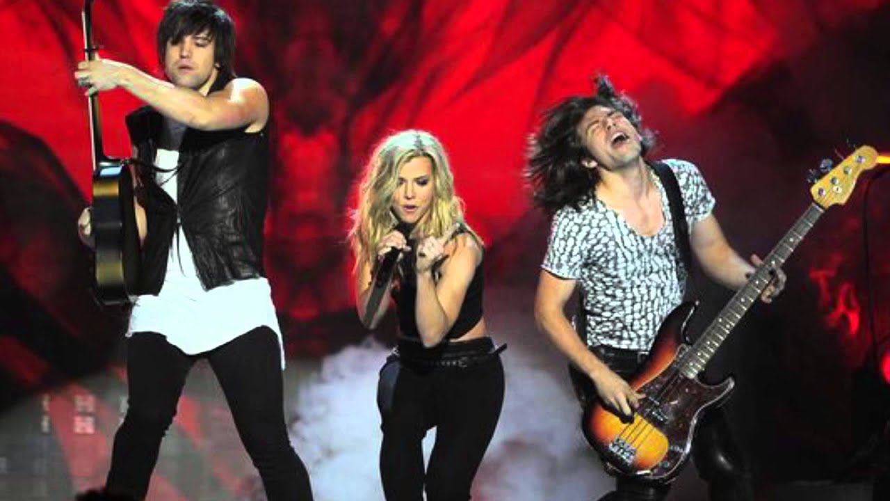 ACM WINNER -- VOCAL GROUP OF THE YEAR -- THE BAND PERRY - YouTube