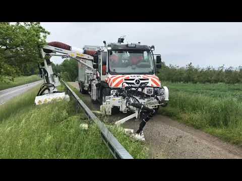 Mercedes-Benz Unimog U530 - YouTube