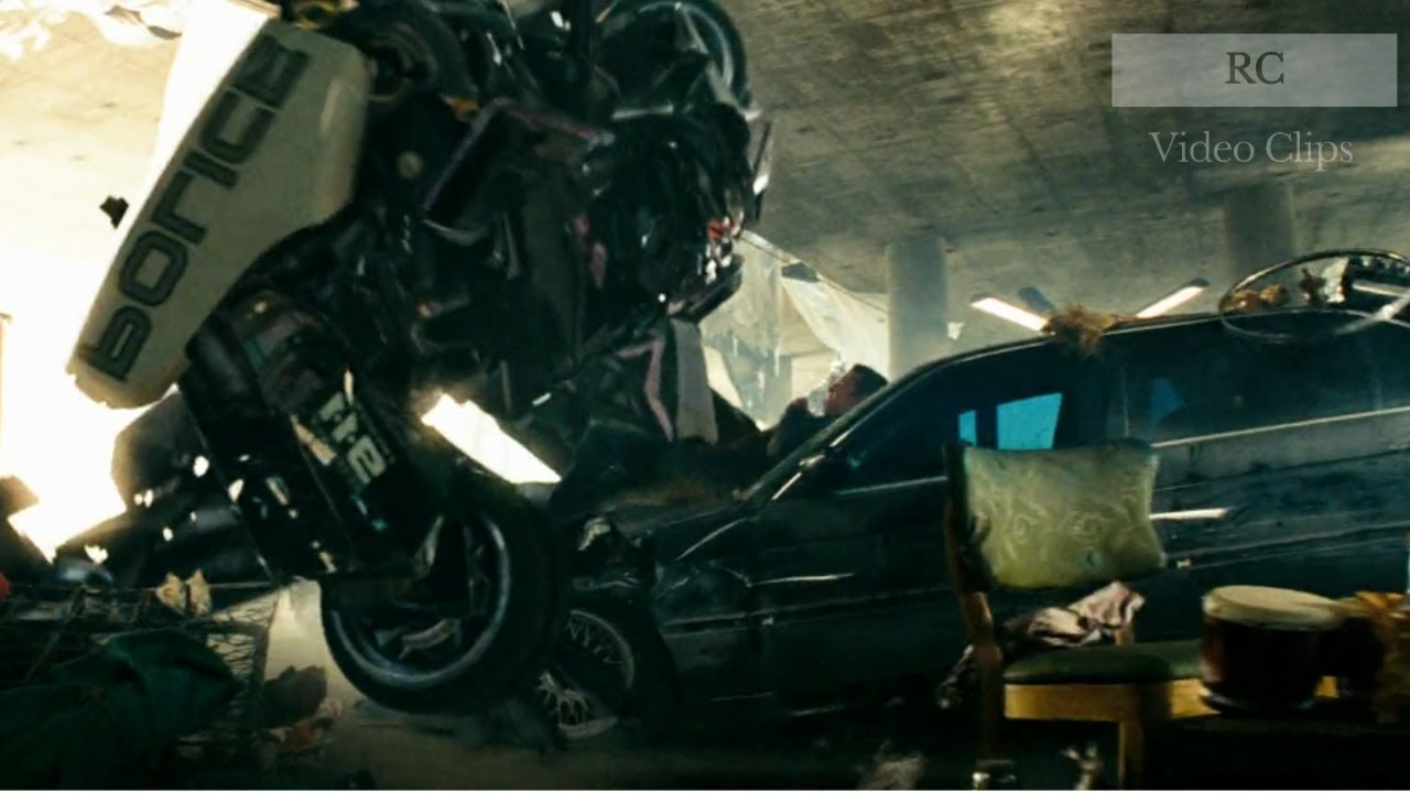 TRANSFORMERS (2007) | A Decepticon attacks Sam and Mikaela Scene ...