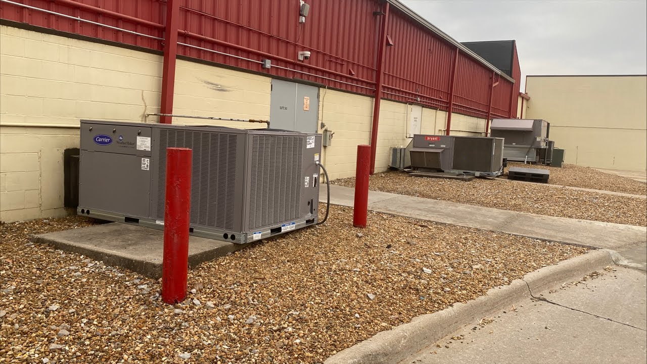 Williamsburg, Iowa outlet mall HVAC heaven live! - YouTube