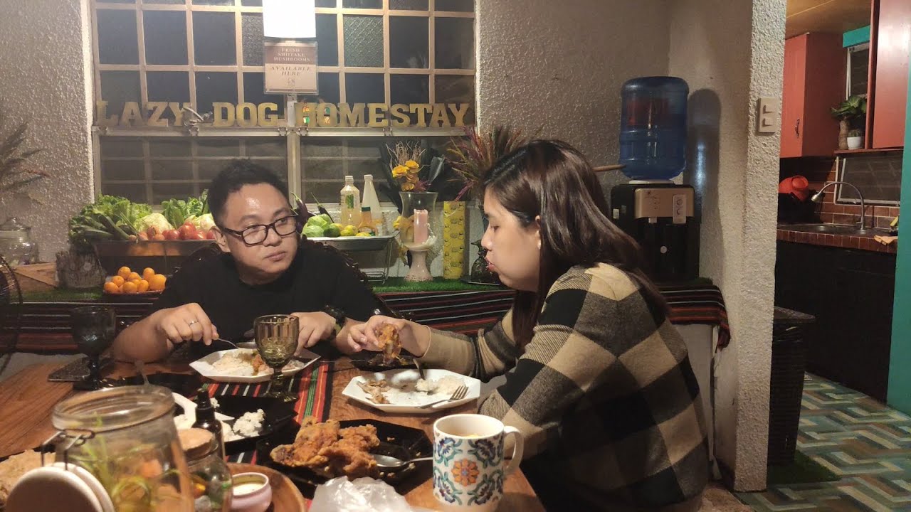 Dinner @ Lazy Dog Homestay - YouTube