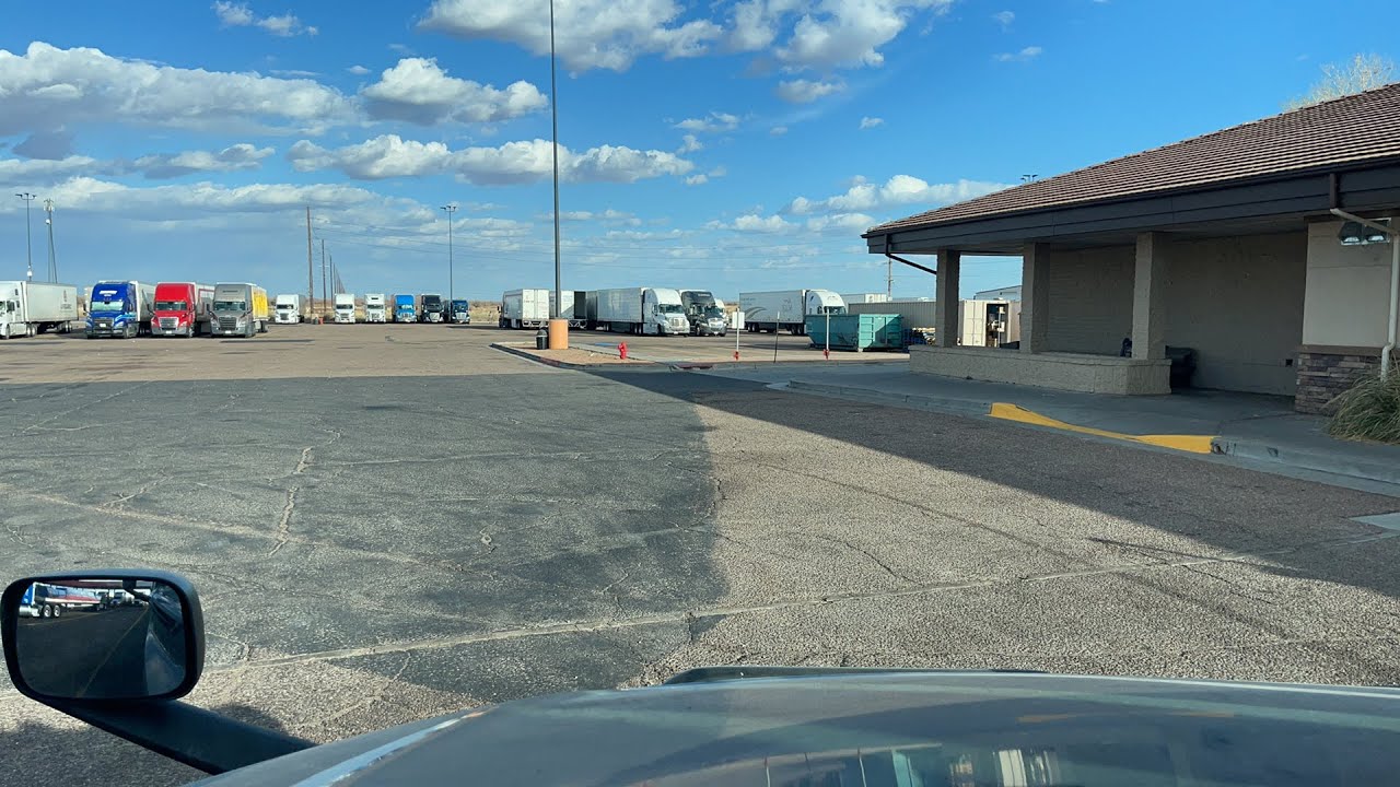 Freight Relocators Trucking Live through Arizona and New Mexico - YouTube