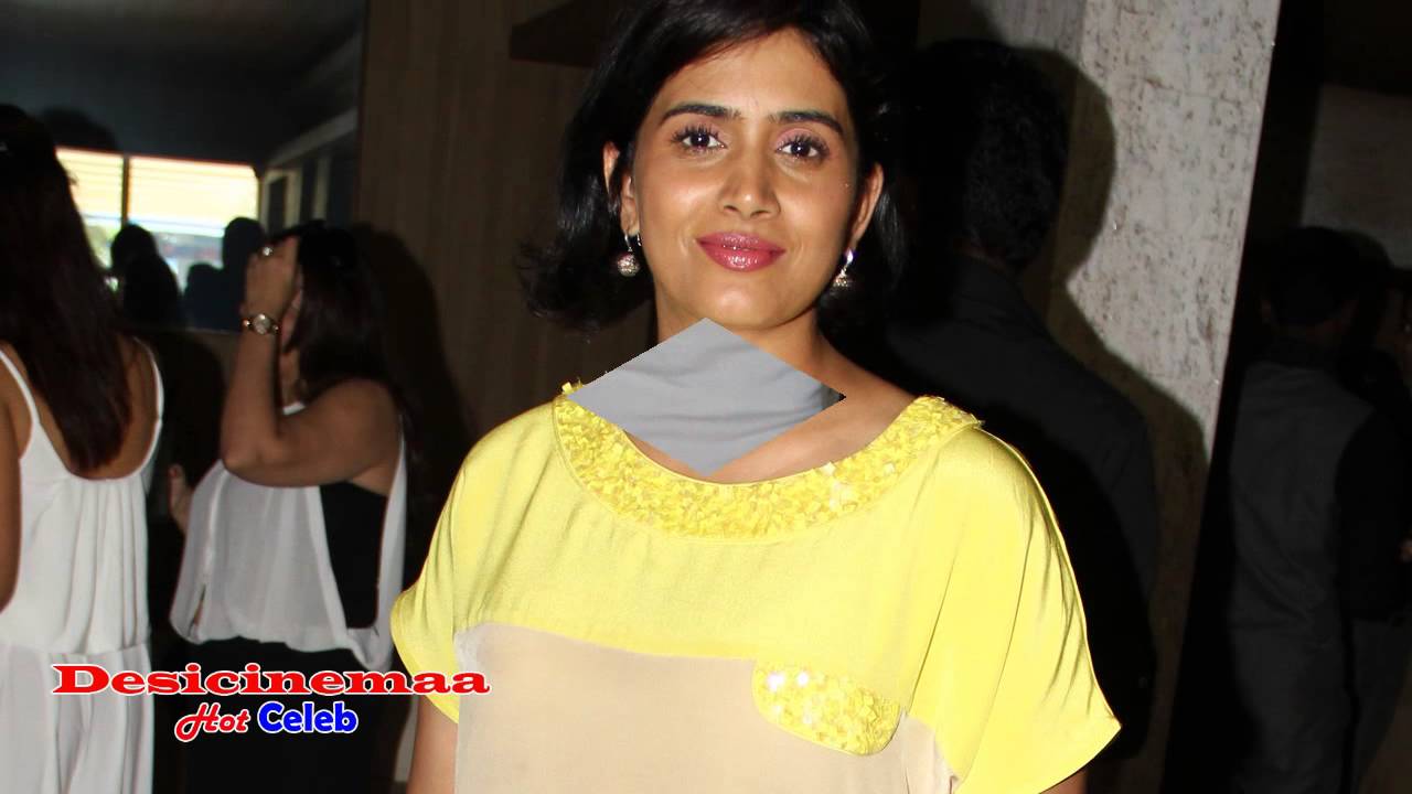 Actress Sheeba Khan's Birthday Bash at Mangiamo - YouTube