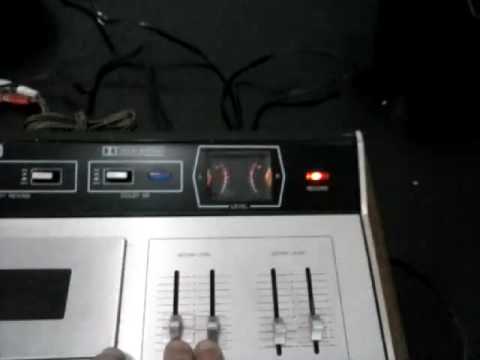 Tape vintage Collaro CCE gravando de um cd philips e reproduzindo ...