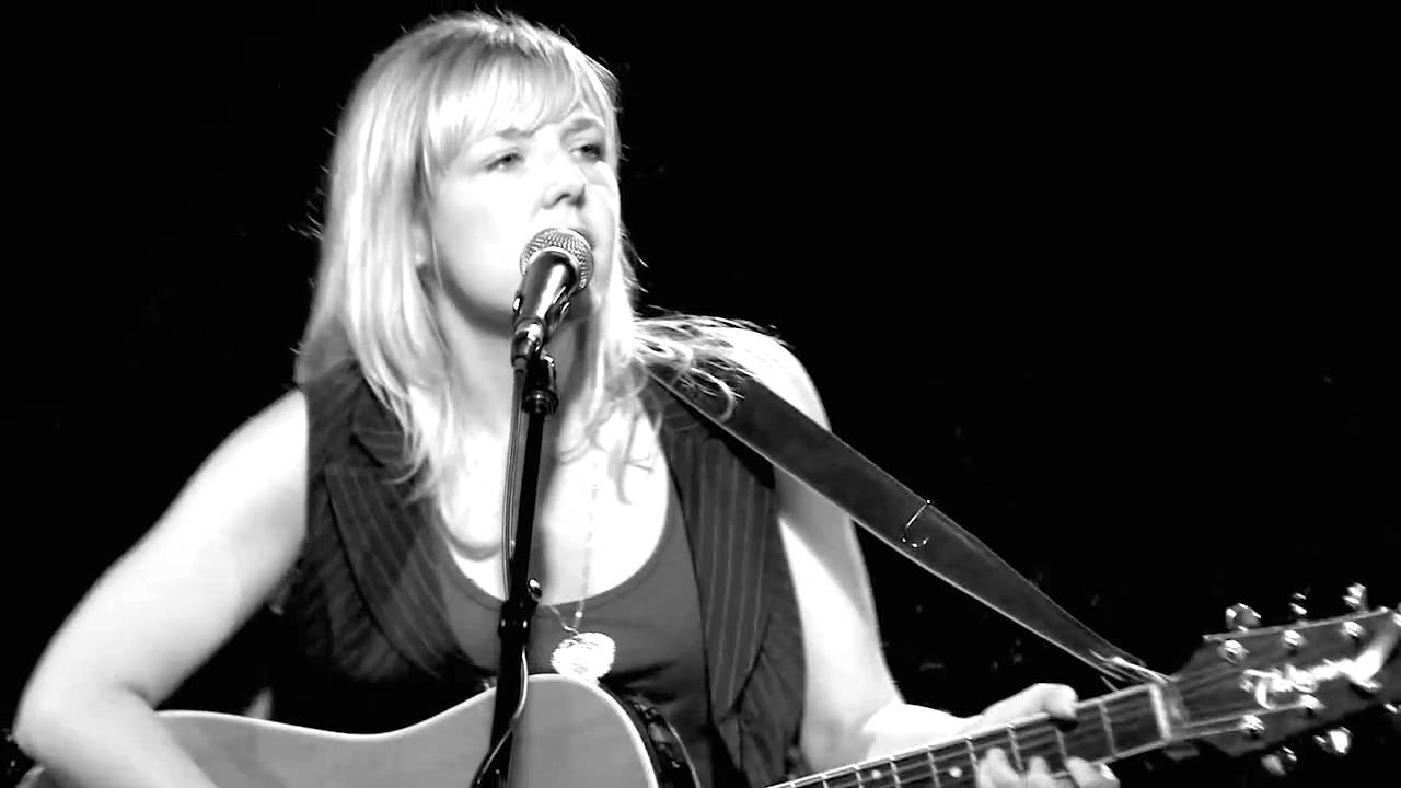 Born Bad - Debbie Forrest at Poor David's Pub - YouTube