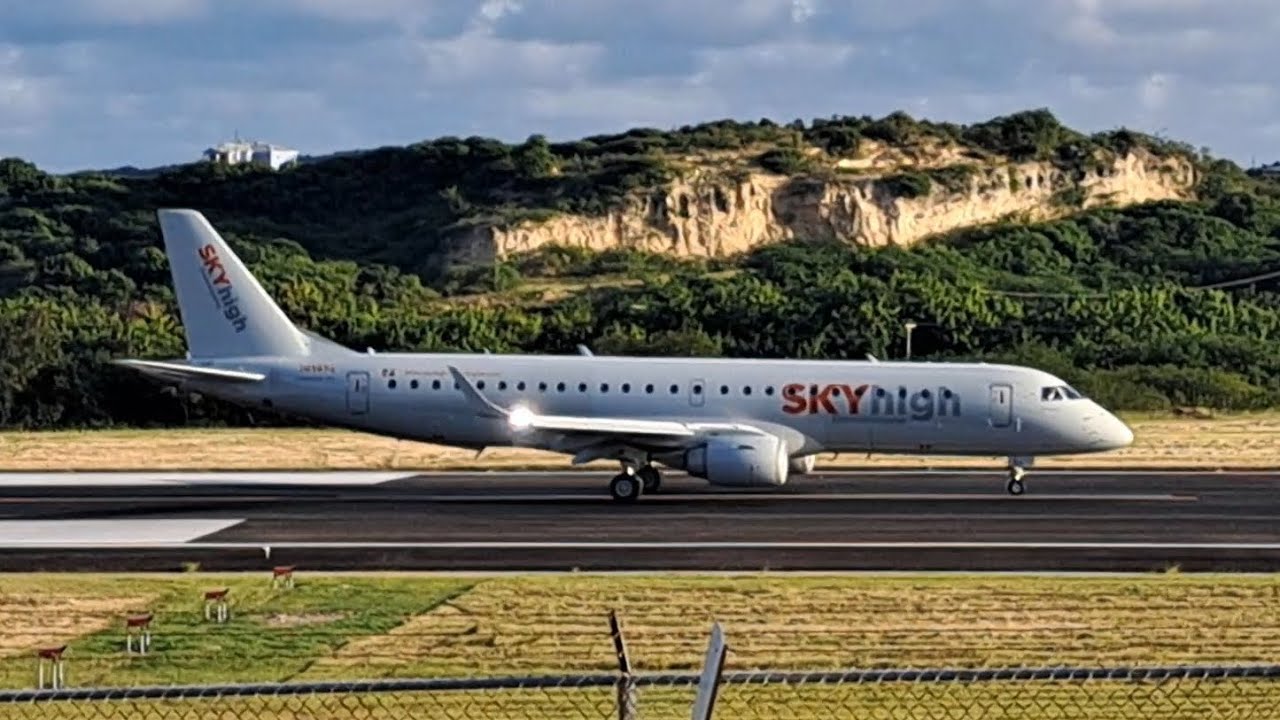 SkyHigh Dominicana E190 preforms static takeoff! - YouTube