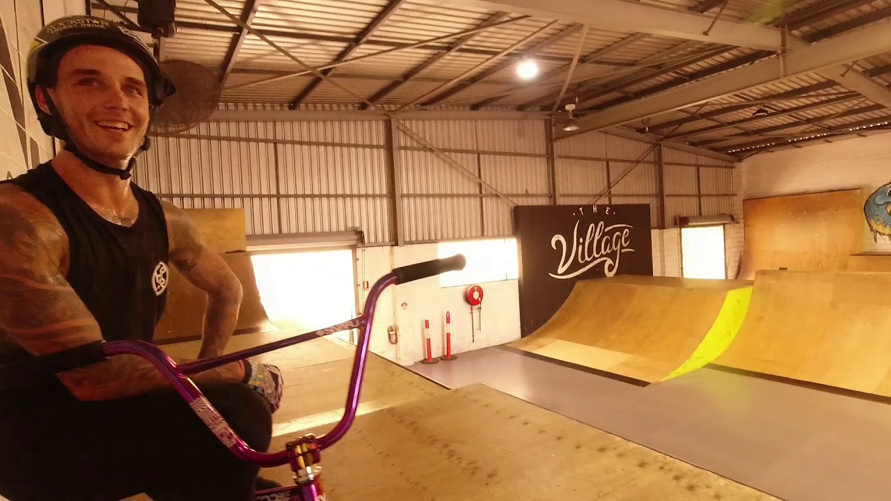 luis Rincon & logan Martín bmx the village skatepark - YouTube