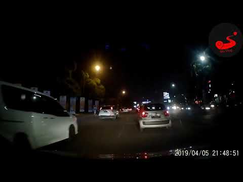 Cewek naik GOJEK sampai baju kebuka keliatan.??