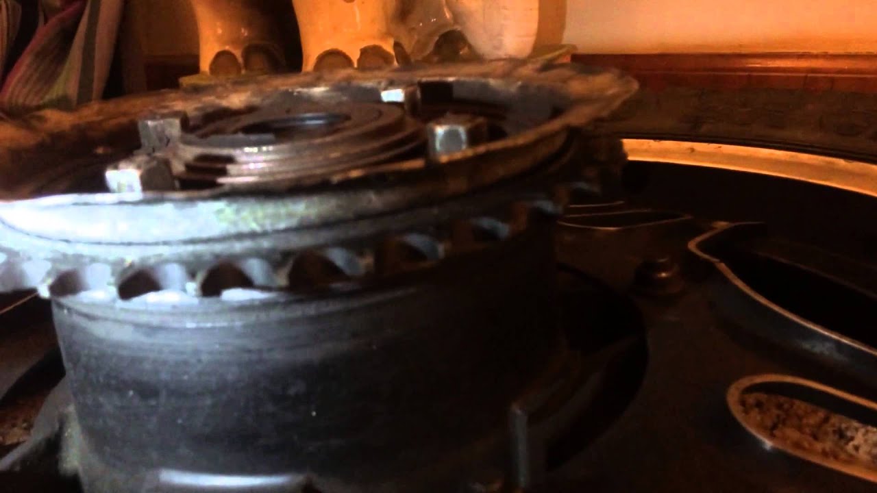 Honda comstar wheel- loose sprocket - YouTube