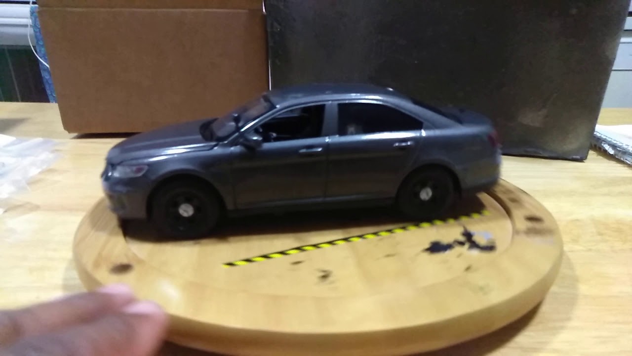 1/24 POLICE: VSP Grey Unmarked Taurus with LEDs - YouTube