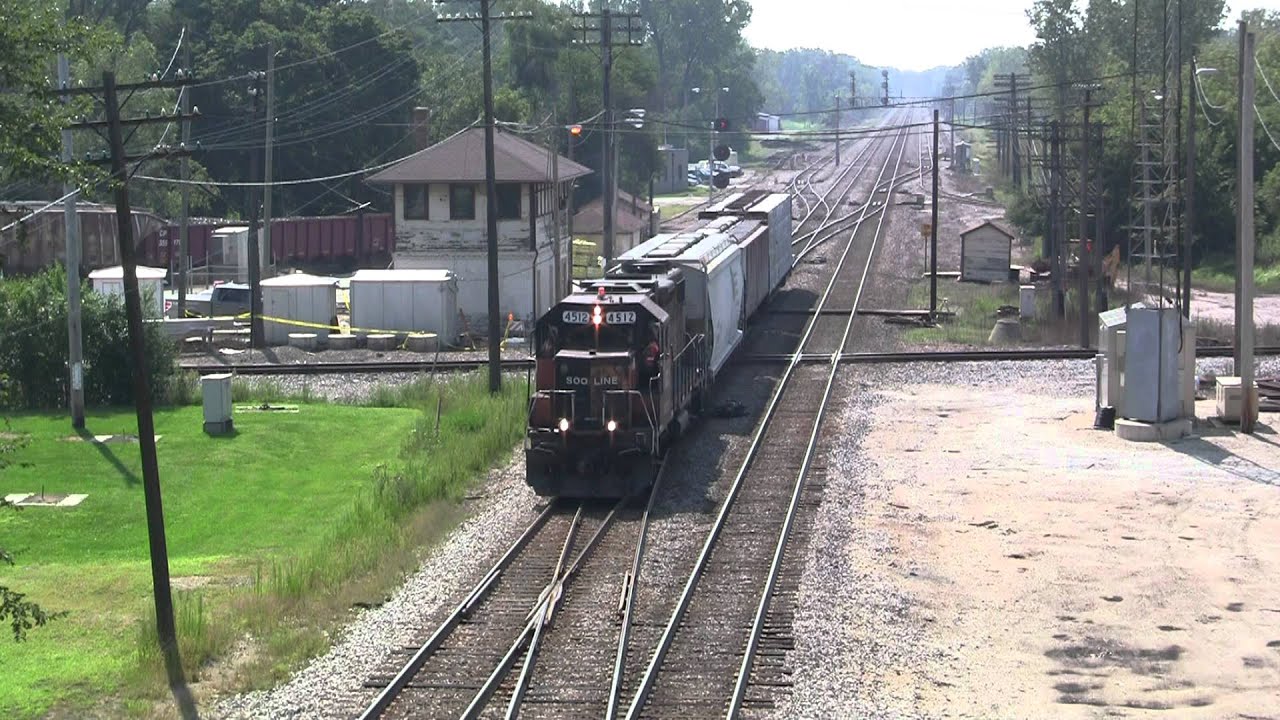 Soo Line "Bandit" 4512 west at Rondout - YouTube