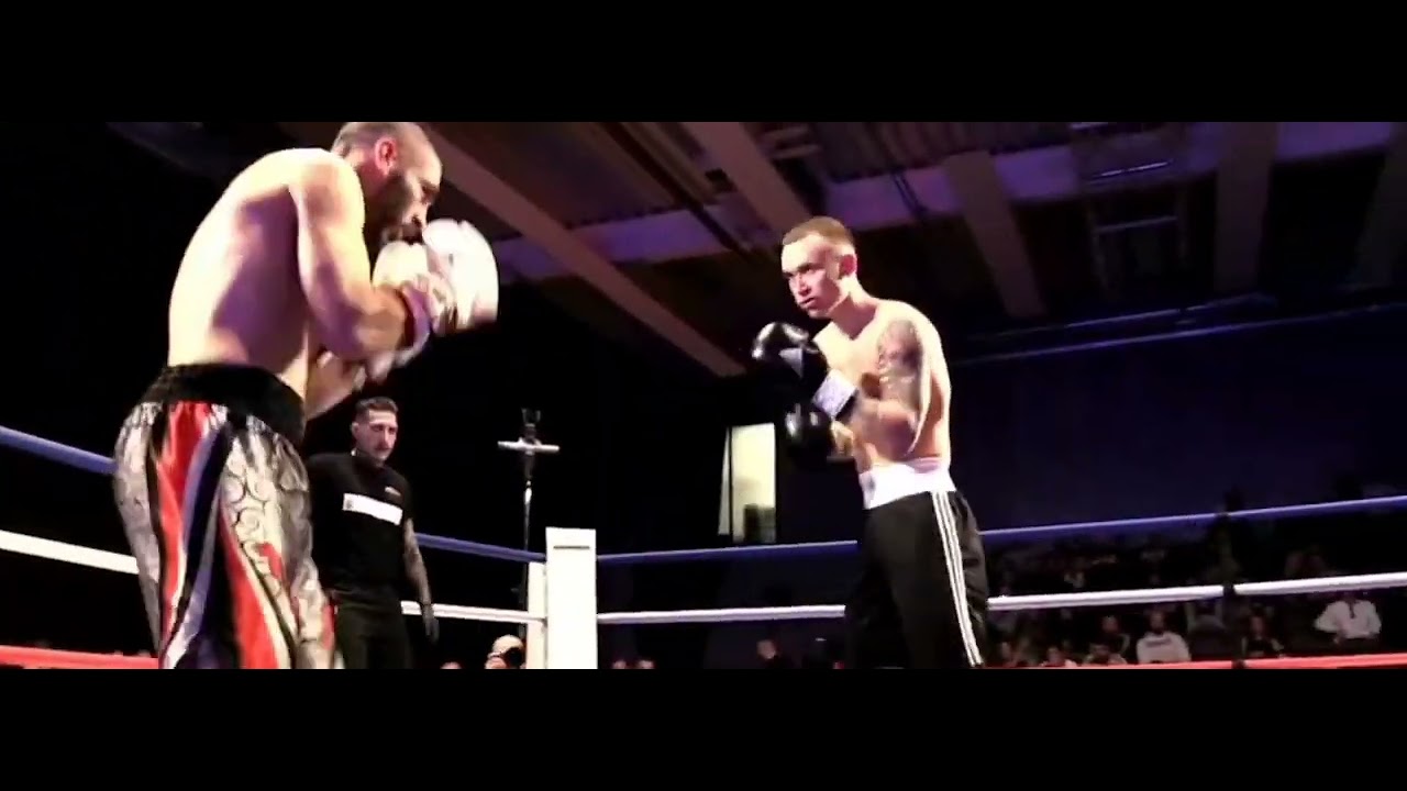 semi pro boxing UK:Jacob raynor-hills(second fight) Vs bartek - Round 1 ...