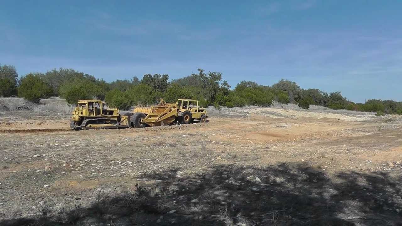 CAT D7 & DW15 Scraper Moving Dirt 2 - YouTube