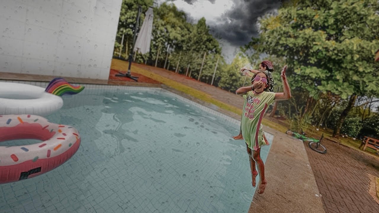 PULAMOS NA PISCINA NO MEIO DE UM TEMPESTADE ! - YouTube