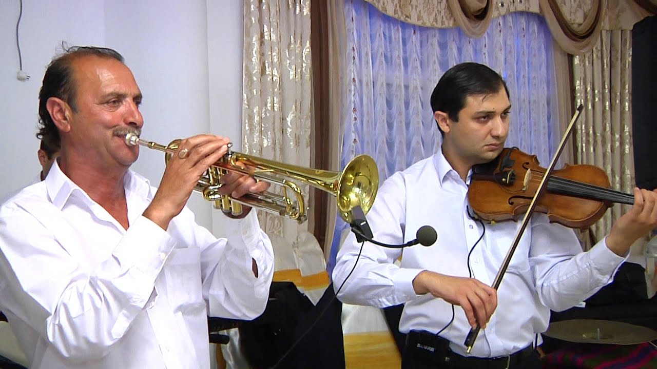 FORMATIA MOLDOVA - YouTube