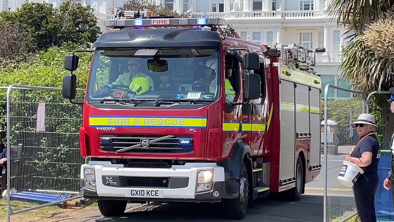 East Sussex Fire & Rescue Responding into the Arena for RTC ...