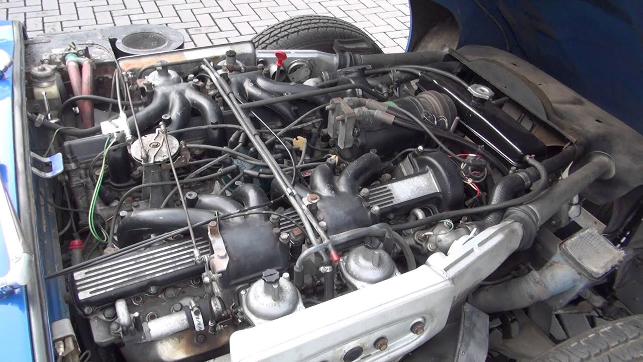 Jaguar E-Type V12 - YouTube