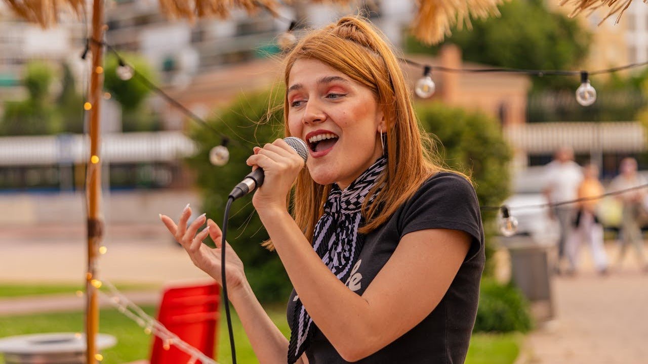 This song original sang by good singer of Mrs. Angeline Gunathilake ...